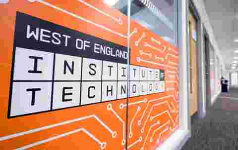 Virtual classroom technology to help meet pedagogical goals - Barco