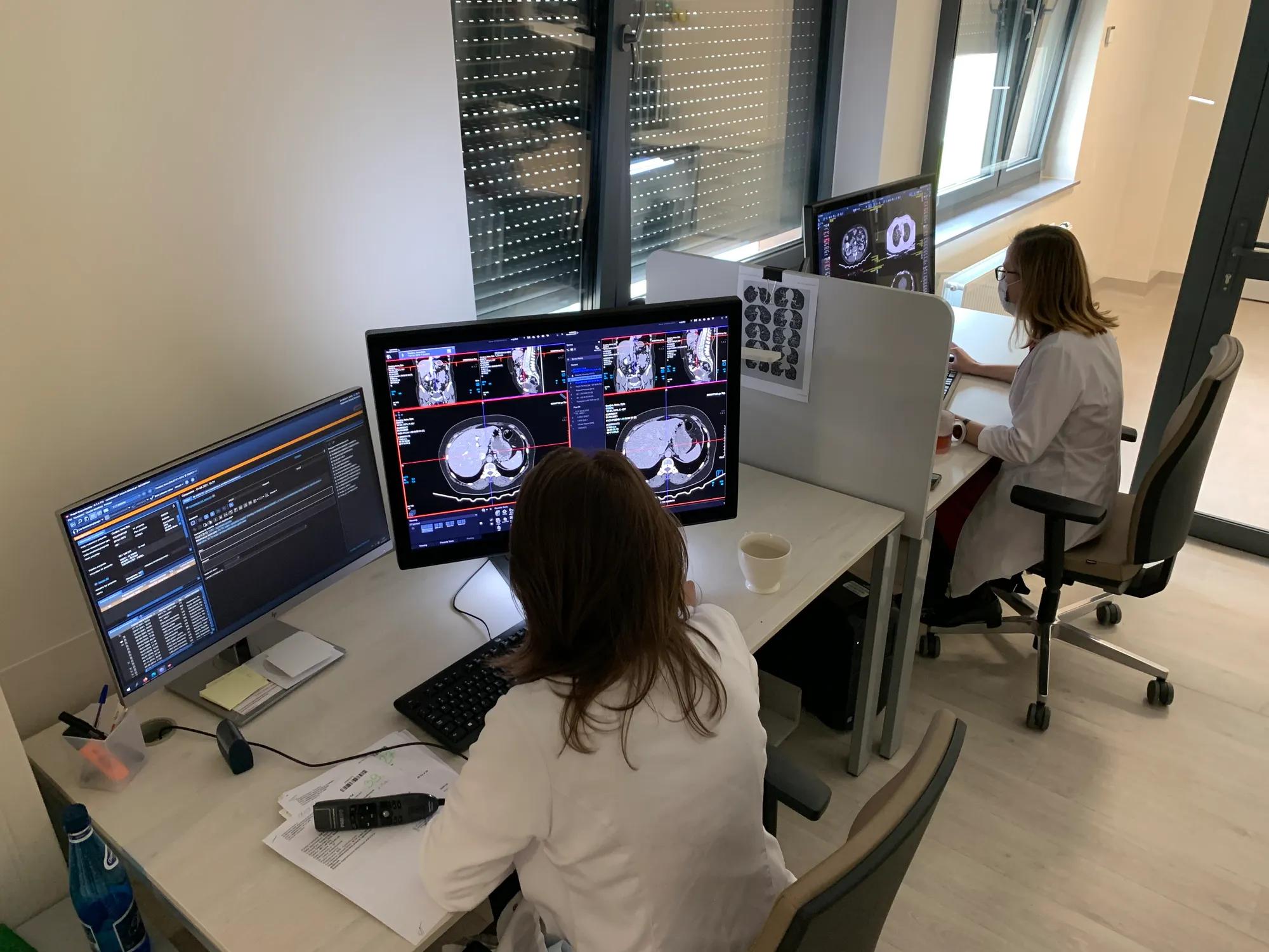 Medical display controllers - Barco