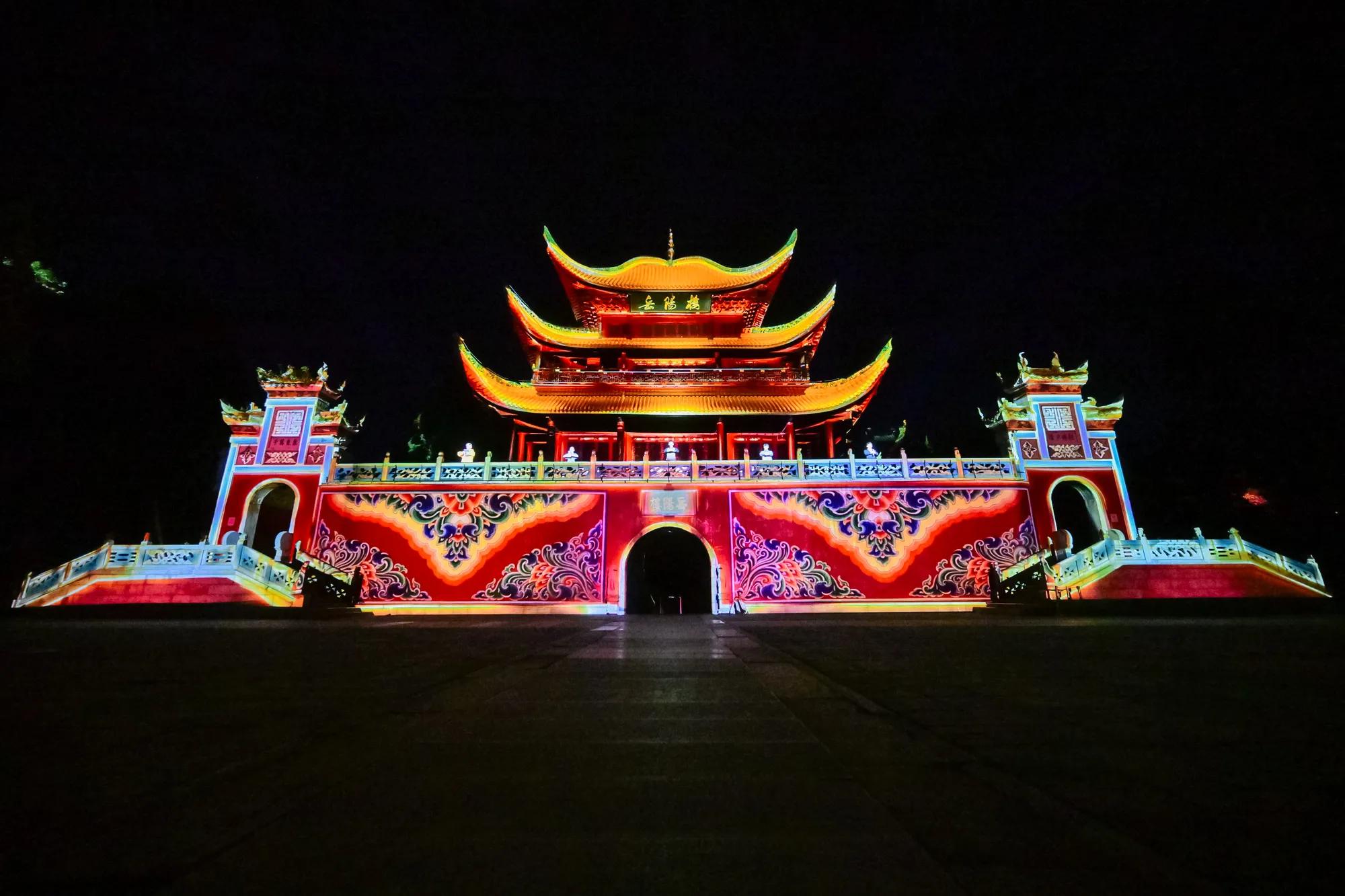 Barco illuminates poetic journey at Yueyang Tower Scenic Area - Barco