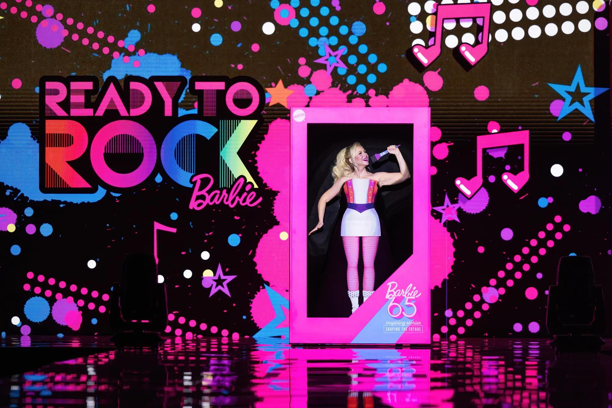 A Barbie dream runway at Comic-Con 2024 - Barco