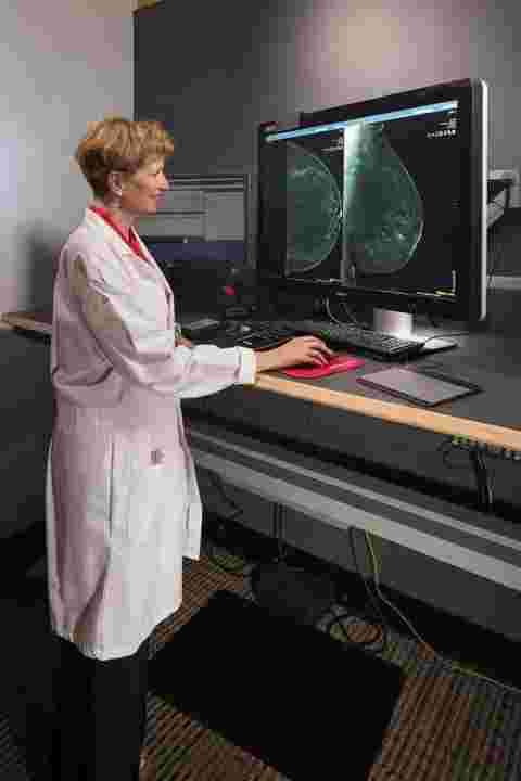 Breast imaging displays - Barco