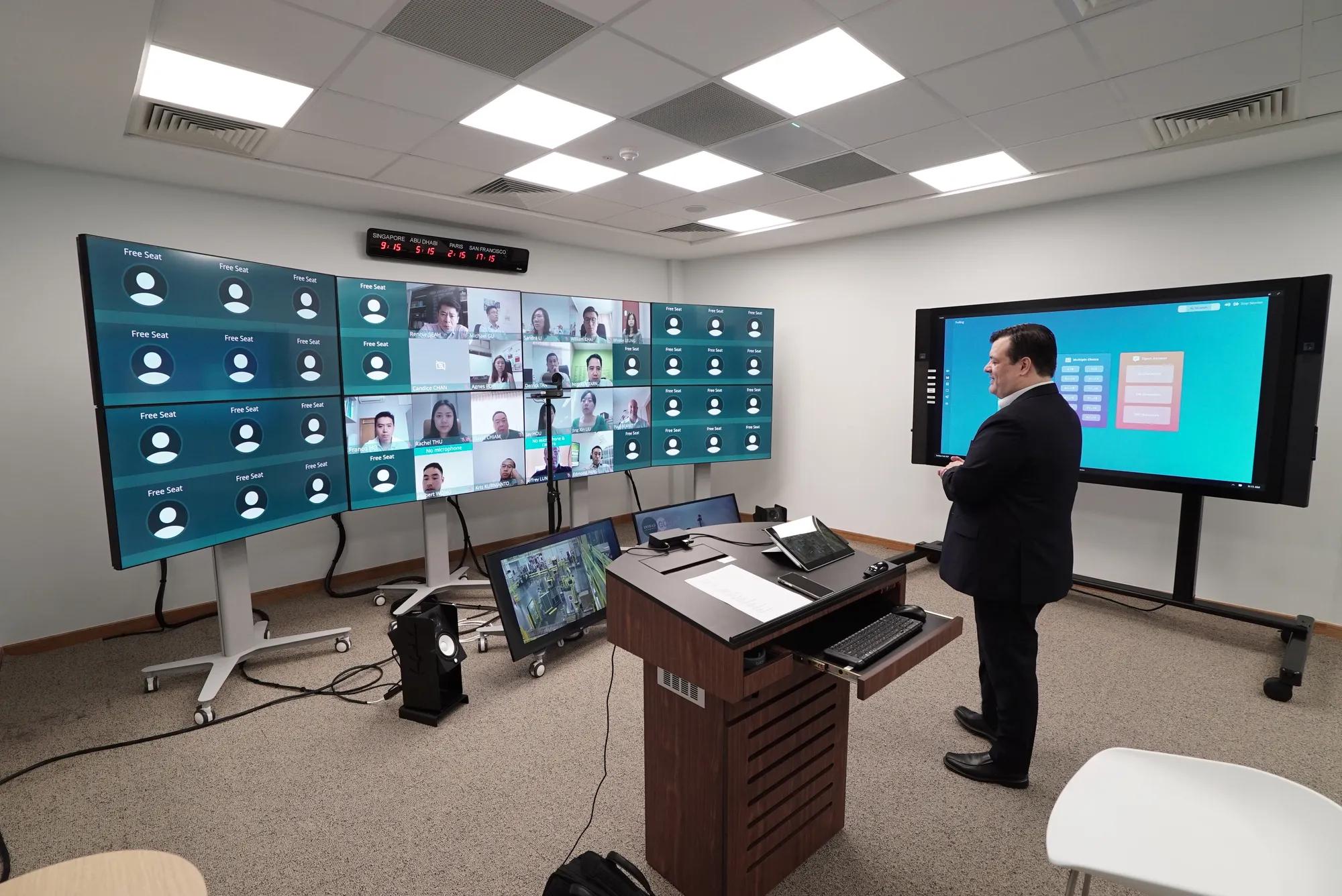 How to enable the best hybrid classroom experience with the right ...