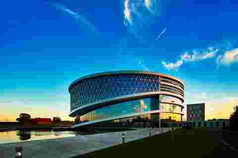 One Campus: where vision, functionality and elegance meet - Barco