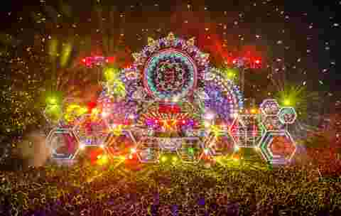 Barco UDX 32K adds to the fun at the Elrow Town festival - Barco