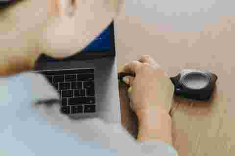 Easy sharing with ClickShare from an Apple device - Barco