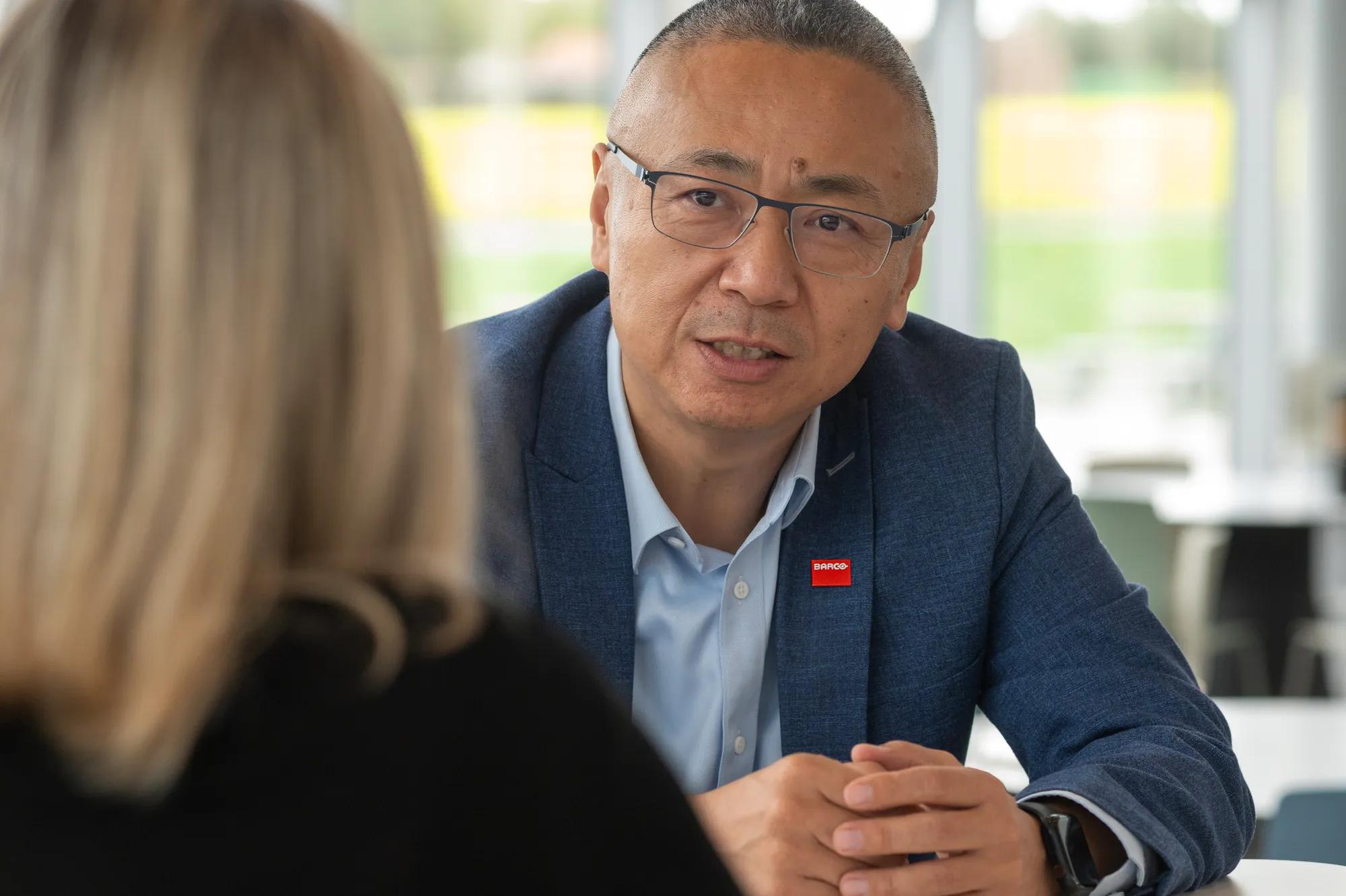 KENNETH WANG - Barco