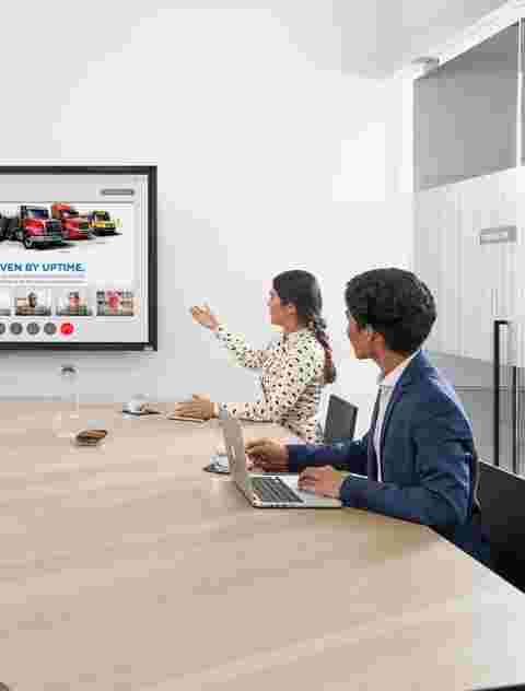 Navistar creates multiple video conference rooms with ClickShare ...
