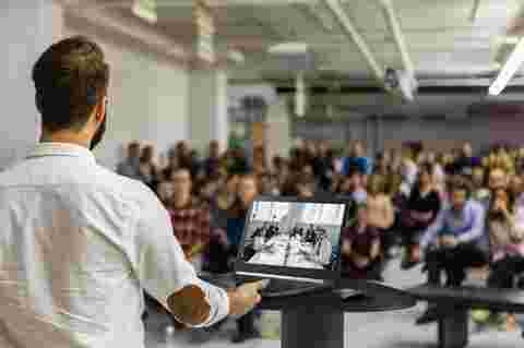 QSC & ClickShare - Barco