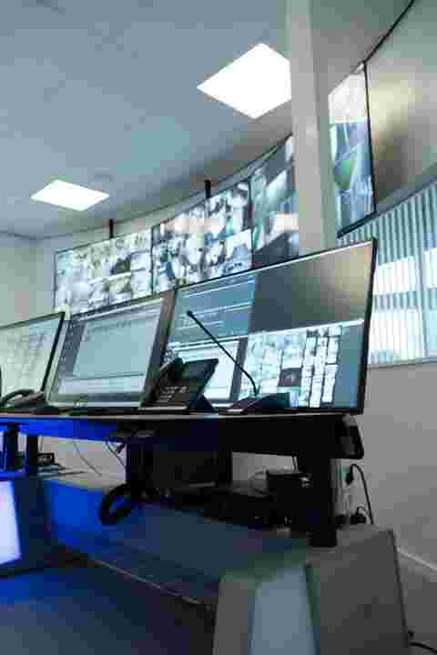 Barco OpSpace brings clarity and peace of mind to Amsterdam UMC control ...