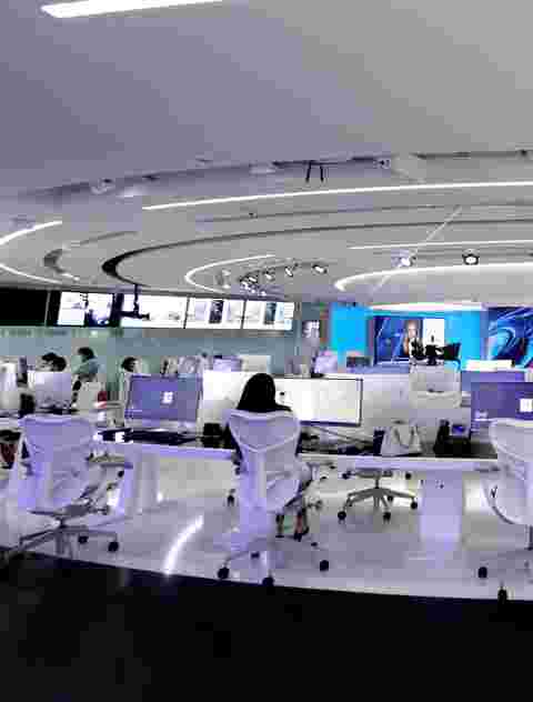 Barco LED technology spoils Al Arabiya viewers with stunning images - Barco